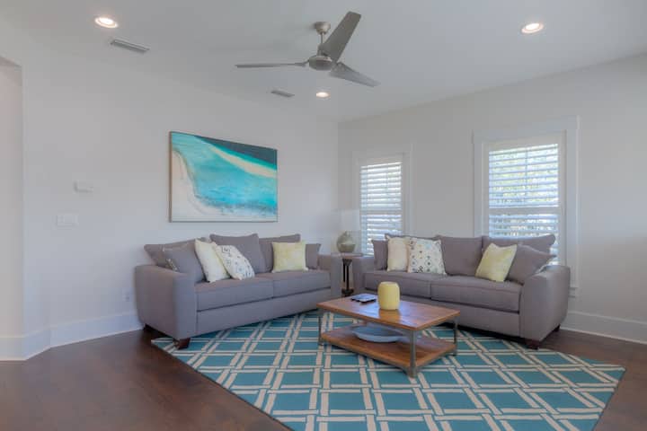 Family Retreat | Pool, Games, Bike To Beach - Jacksonville Beach, FL