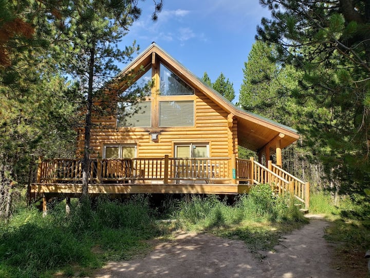 30 Min To Ynp ~ Hidden Pines Getaway ~ Hot Tub - Island Park, ID