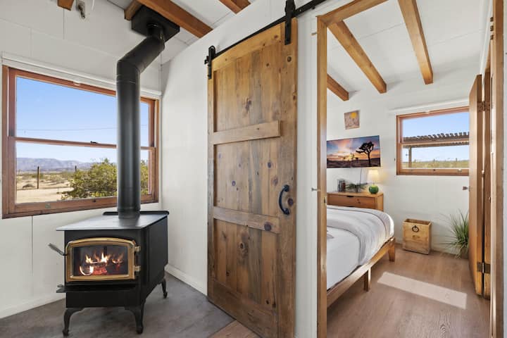 Joshua Tree | Firepit | Hot Tub | Stargazing - Joshua Tree National Park