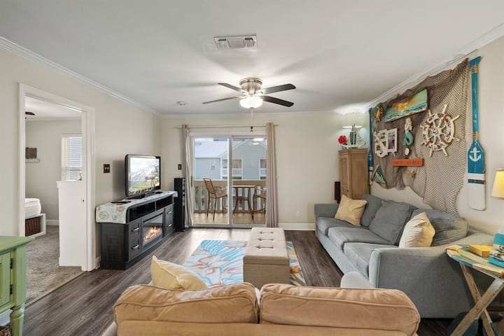 Bayfront Condo•2br•pool•minutes To Destin Beaches - Okaloosa Island, FL