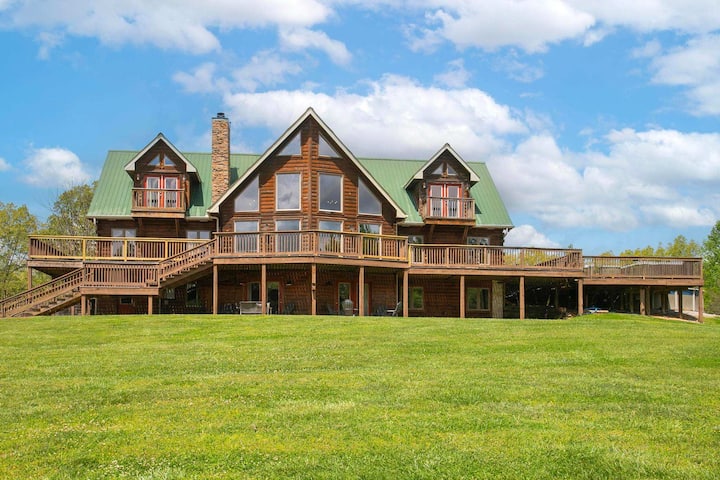 18-acre Hideaway: Pool & Hot Tub - Fairview, TN