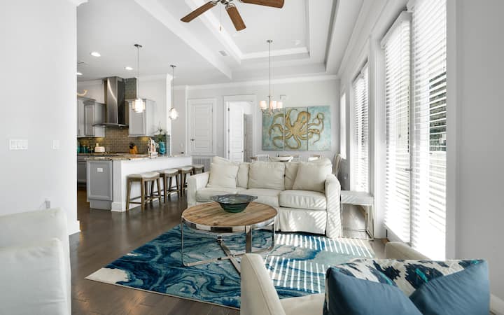 Prominence On 30a + Pool, Bikes & Nearby Shopping - Alys Beach, FL