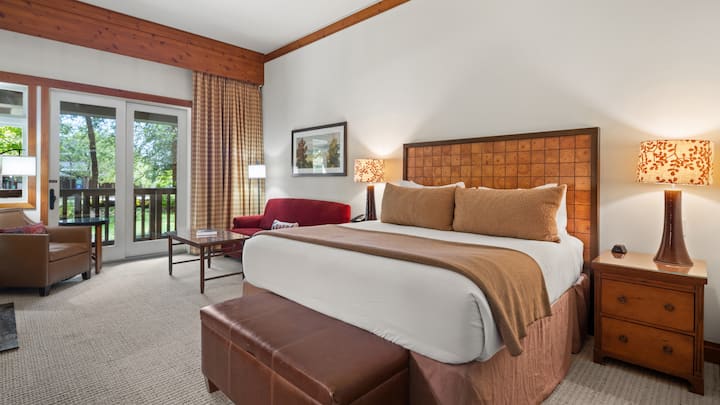 1116  Studio The Lodge At Spruce Peak  Ski In In Ski Out First Floor - Stowe, VT