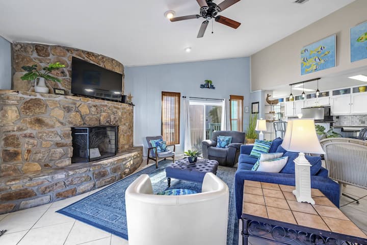Unplugged | Beach Cottage On The Water - Gulf Shores, AL