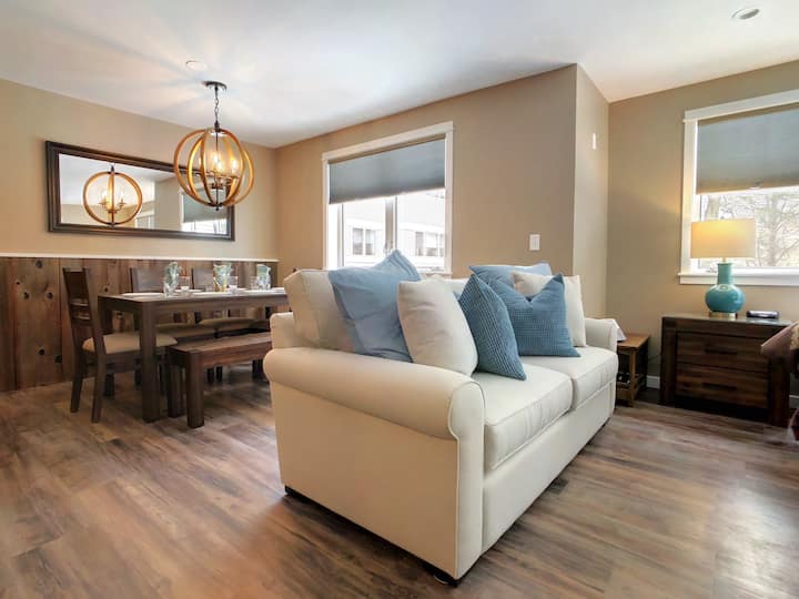 Modern Killington Farmhouse Condo: Close To Resort - Vermont