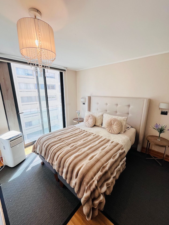 Exclusivo Y Seguro Departamento Sector El Golf - Las Condes