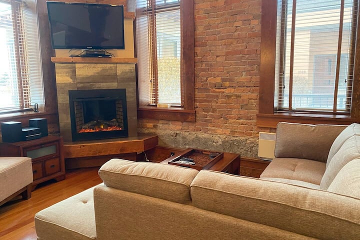 The Historic 901 Condos. In The Heart Of Fernie - Fernie