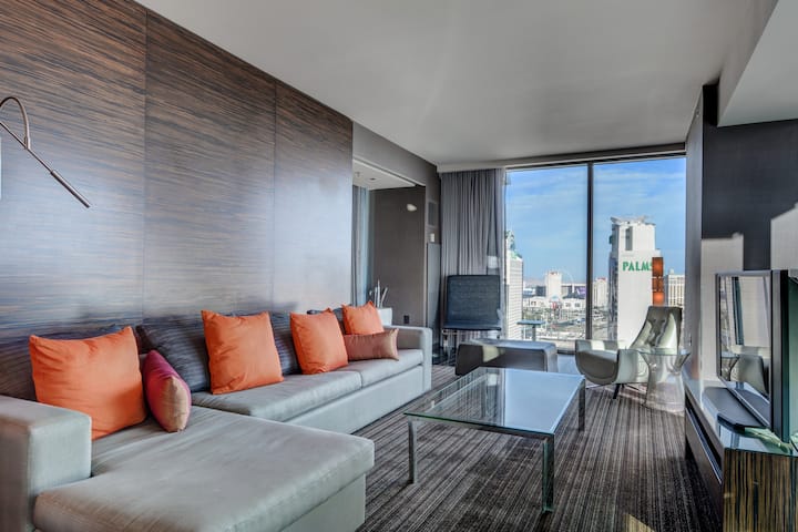 Strip Facing 1br Palms Luxurysuite W/ Kitchen N20 - Las Vegas, NV