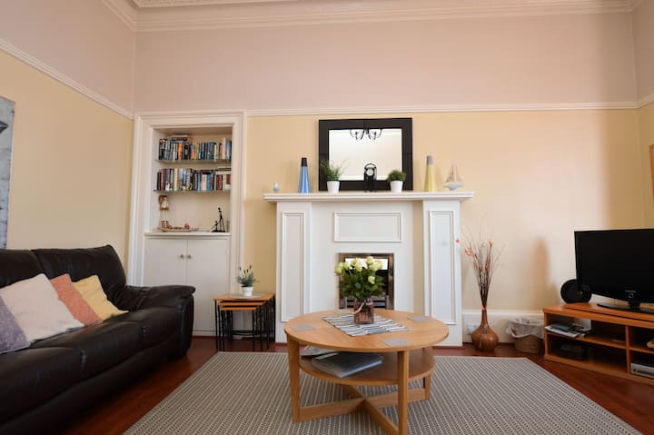 Sebright Holiday Apartment, Esplanade Location - Dunoon