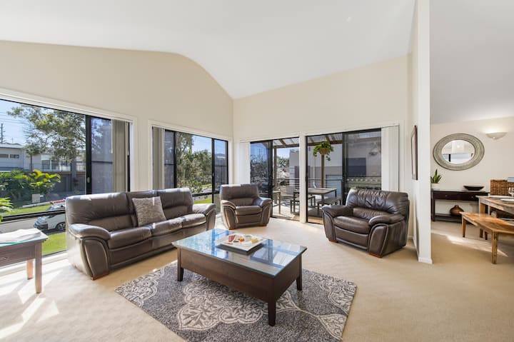 Amara - Pet Friendly Beachside Escape - Port Macquarie