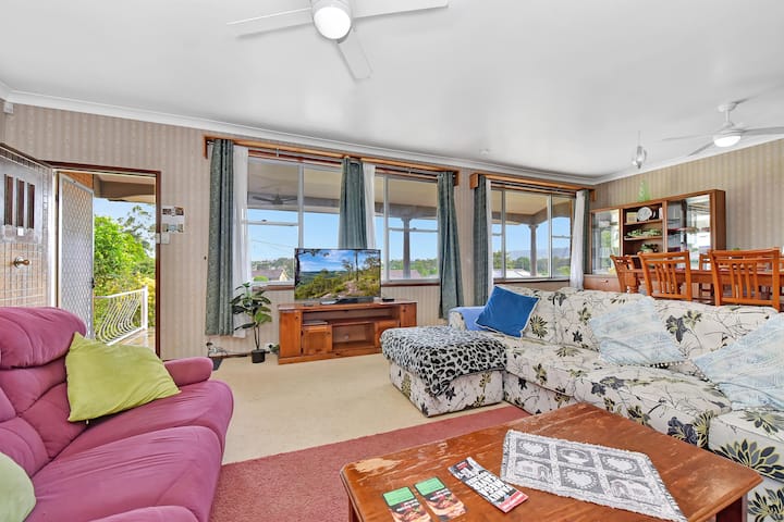 Book Direct For Accom With Pool In Hunter Valley - Cessnock