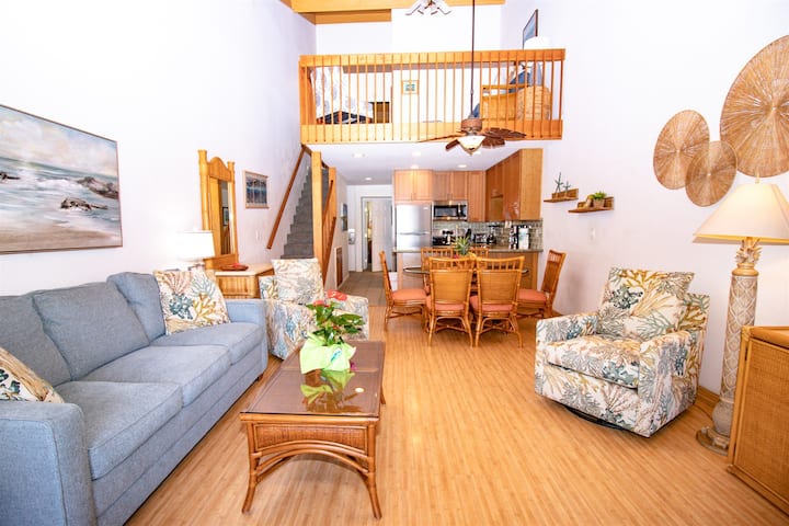 Breathtaking Maui Condo Steps From The Beach - Maui, HI