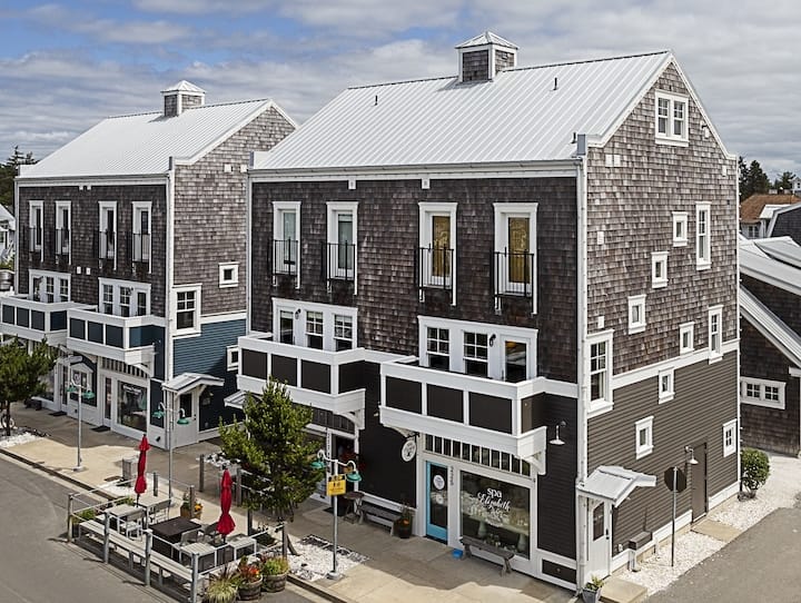 Seabrook's Fish Tales, Spectacular Views! - Pacific Beach, WA