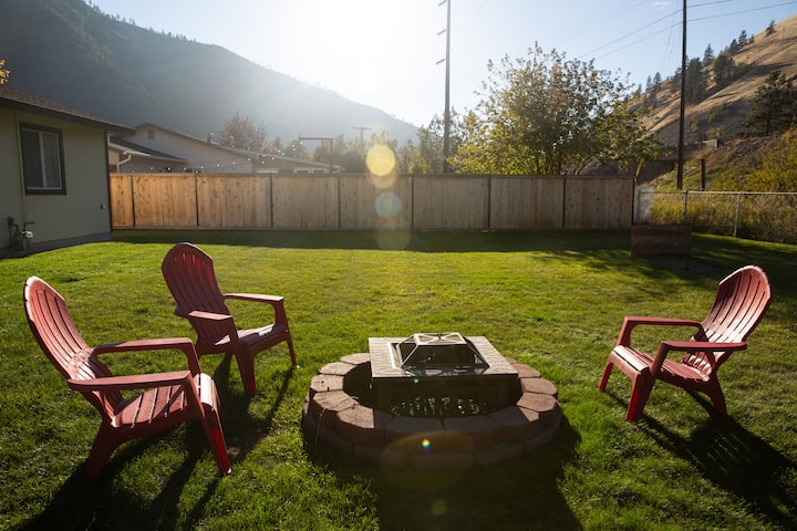 Mountain Views  From The Hot Tub - Missoula, MT