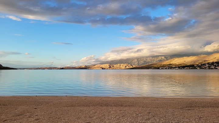 Studio With Balcony, Sea View, 5 Mins To Beach - Pag