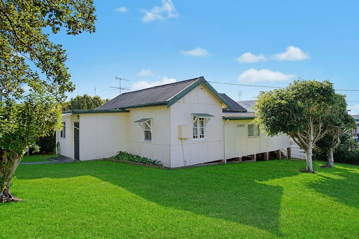 Almare, 7 Gowing Street, - Crescent Head