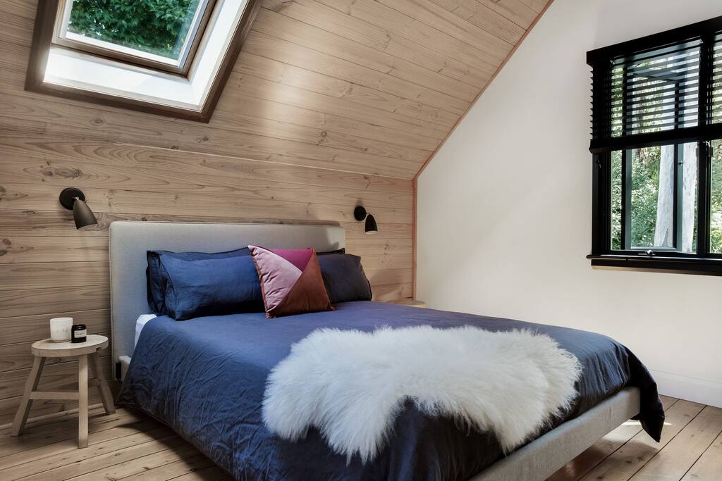 Designer Cabin in Blue Mountains with bush views - Cabins for Rent in ...
