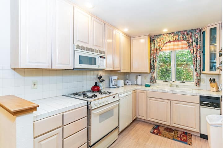 107 Mccloud - Highly Sought After Complex - Carson City, NV