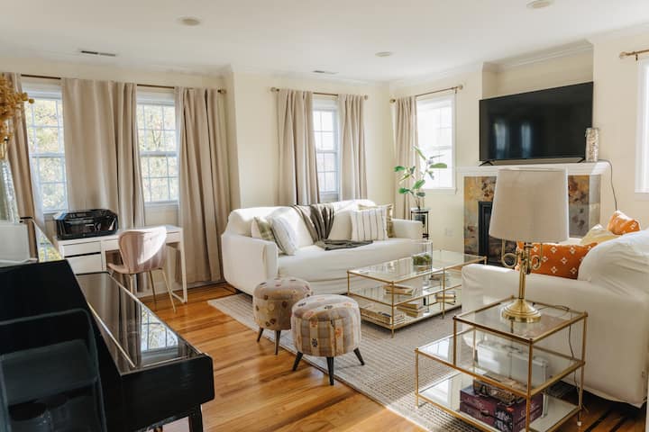 Walkable Townhouse With Garage 45 Min To Nyc - Stamford