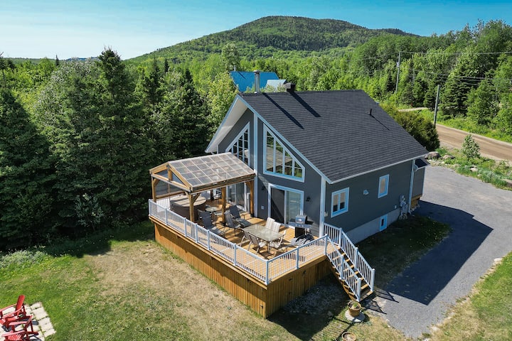 Un Spa à L'extérieur Pour Les Quatre Saisons - Baie-Saint-Paul