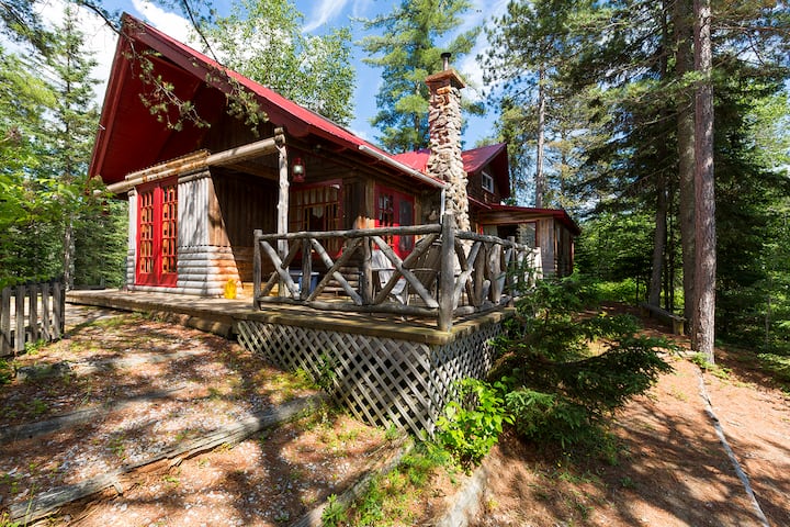 Chalet Avec Lac Privé - Baie-Saint-Paul