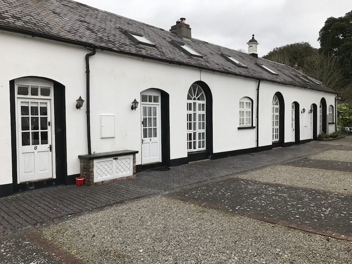 The Stables Holiday Cottage No.9 - Tramore