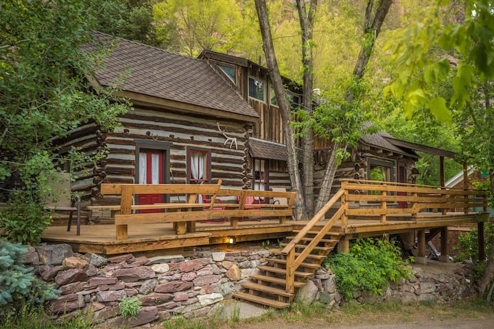 Historic Cabin-near Downtown-pet Friendly-front Po - Ouray, CO