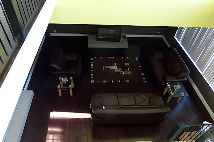 Casa De Las 6 Recamaras - Ensenada
