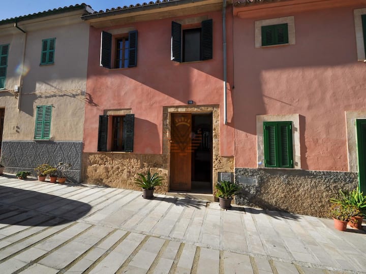 Es Convent, Authentique Maison De Village à Alcudia-murallas, Majorque - Alcúdia