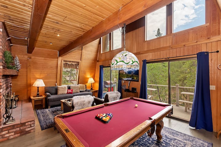 Close To Bear Mountain! Pet Friendly! Wifi! Wood Burning Fireplace! Telescope! Pool Table! - Califórnia