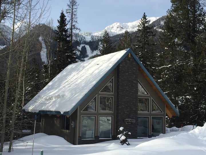 Hot Tub | Ski In | 10 Min Walk To The Lifts - Fernie