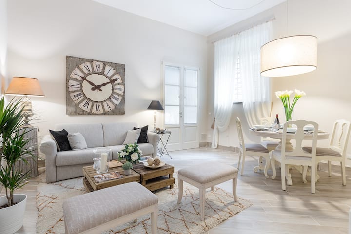 Ground Floor Historical Gem In The Heart Of Lucca - Lucca