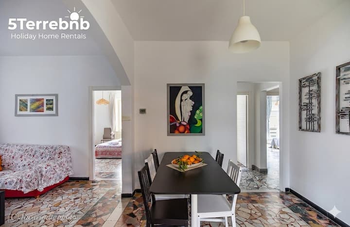 Stunning Apartment In A Villa, Near The Beach - Monterosso al Mare