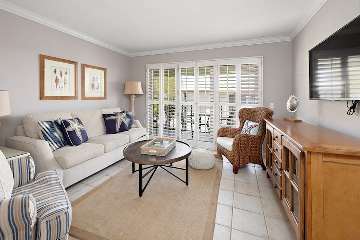 Oceanfront Condominium On St Simons! - St Simons Island, GA, US