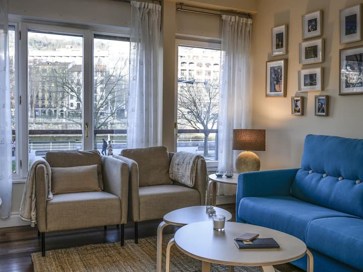 Sur Le Fleuve Bilbao, Vues Exceptionnelles - Bilbao