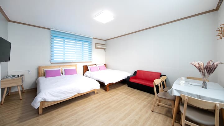 화이트블루의 화사한 감성 인테리어 Bluecat - Taean-gun