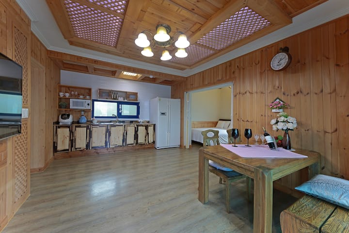 지중해 산토리니풍의 경주 특급펜션 가든스위트 - Gyeongju-si