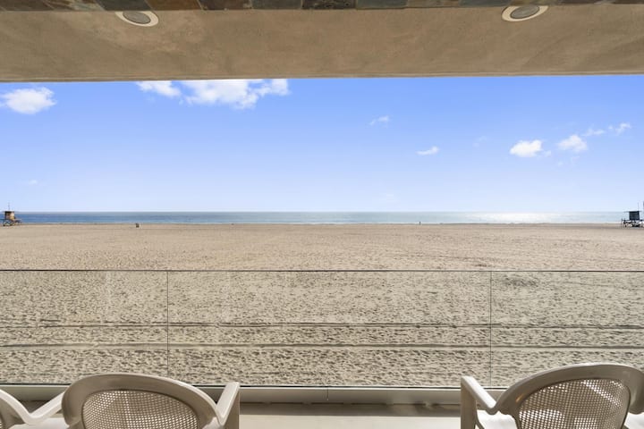 Oceanfront Upper Unit | Walk To It All! - Newport Beach, CA
