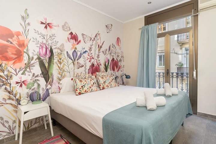 Lovely And Central 4 Br Apartment - Barcelona