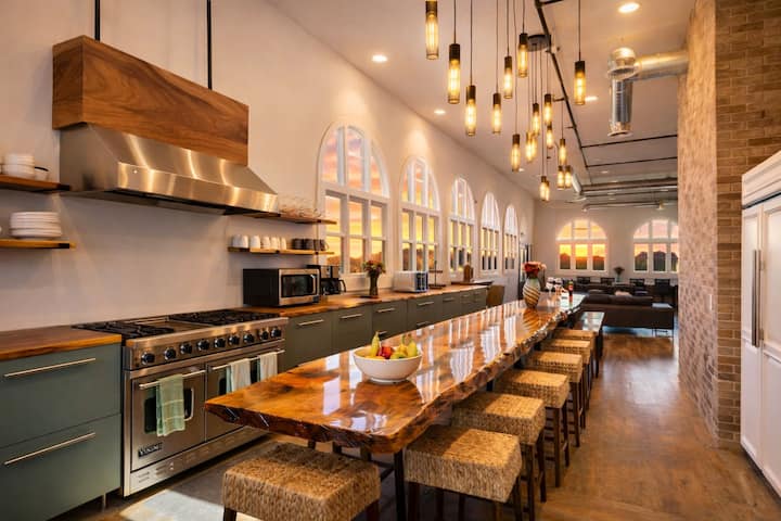 12br Historic Church Retreat + Event Deck For 90 - San Diego, CA