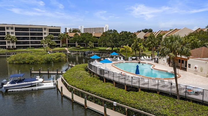 Three Bedroom Condo At Midnight Cove Ii - Siesta Key, FL