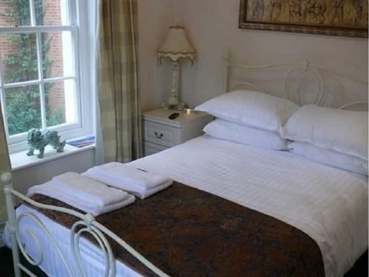 Double-salle De Bain Et Douche-bennett - Poole
