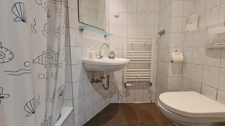 Private Dorm For 6 People In Kreuzberg - Berlin