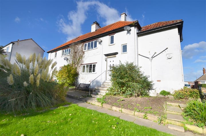 1 Bed In Whitby (Oc-w950) - Whitby