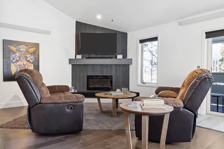 Outpost: Balsam Lodge B8 - Jackson, WY