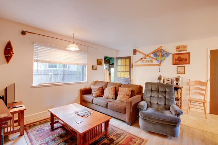 Home 1 Mi To Heavenly Mtn Resort! Unwind Fireside - South Lake Tahoe