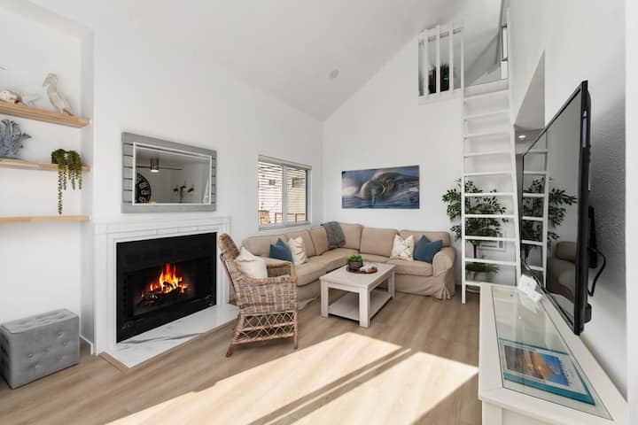 Pacific Beach Gem 2bd/2bth Loft, Parking & Laundry - Miramar - San Diego