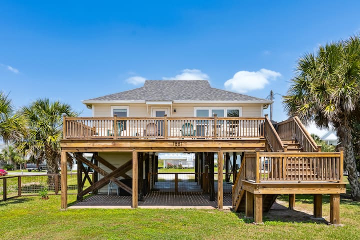 Top 10 Beachfront Airbnb Vacation Rentals In Folly Beach, South ...