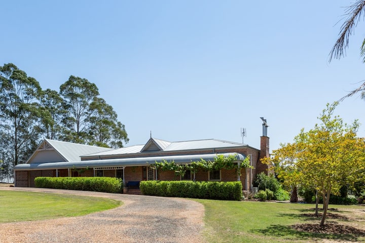 Bluebush Estate - The Cottage - Lochinvar