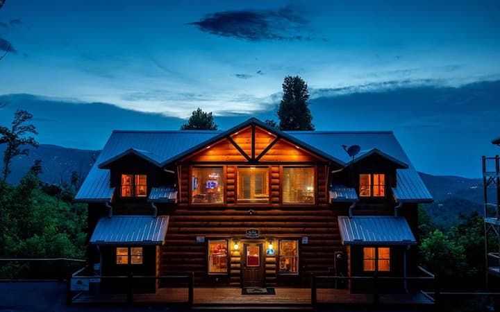 Big Bear Views Lodge - Easy Drive To Attractions! - Gatlinburg, TN